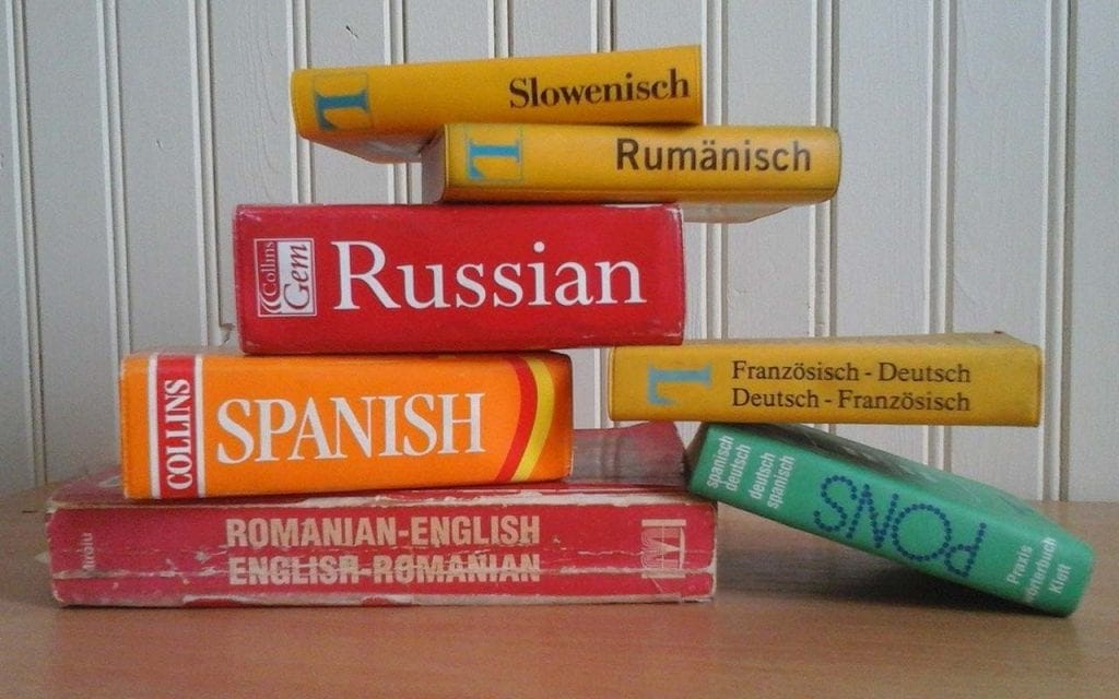 How to Become a Polyglot: 11 Proven Tips And Strategies