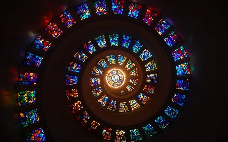 How To Read Faster And Retain More: 16 Science-Backed Tips