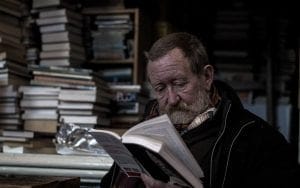 How To Read Faster And Retain More: 16 Science-Backed Tips